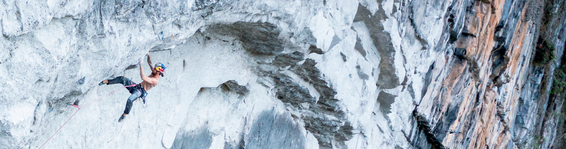 Pitons and hooks | SingingRock.cz